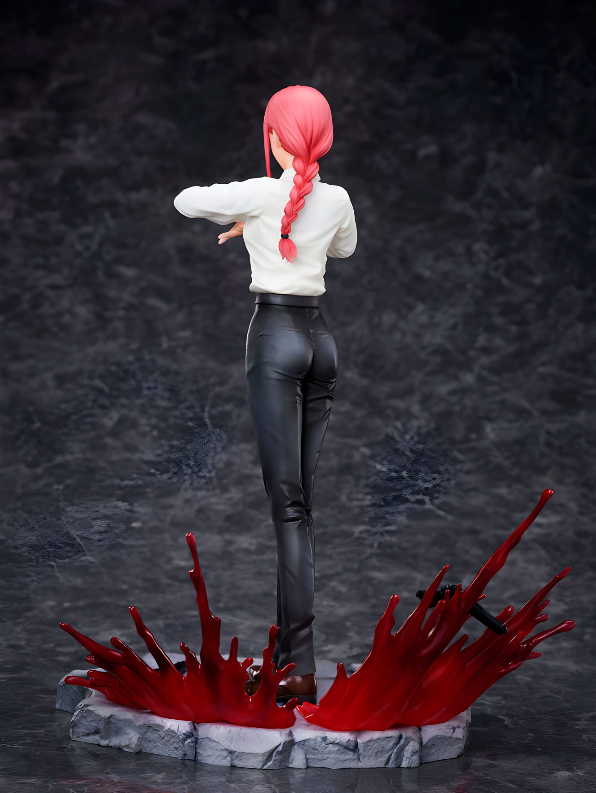Makima inspire une figure énigmatique et magnifique - Funeral For A Manga