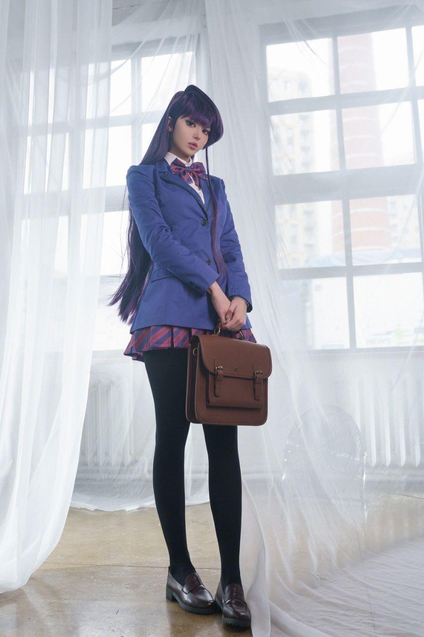 Ce cosplayer de Komi-san va voler votre cœur - Funeral For A Manga